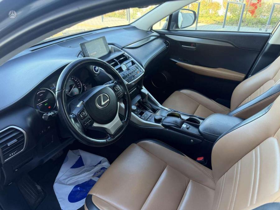 Синий Лексус NX 300h 2015 в Вильнюс, объемом двигателя 2.49 л и пробегом 204 тыс. км за 19600 €, фото 24 на AUTOMOTO.COM.LV