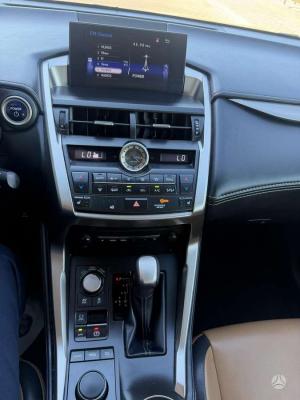 Синий Лексус NX 300h 2015 в Вильнюс, объемом двигателя 2.49 л и пробегом 204 тыс. км за 19600 €, фото 29 на AUTOMOTO.COM.LV