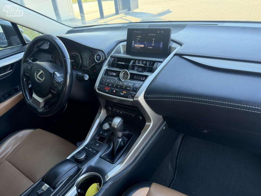 Синий Лексус NX 300h 2015 в Вильнюс, объемом двигателя 2.50 л и пробегом 204 тыс. км за 19600 €, фото 19 на AUTOMOTO.COM.LV