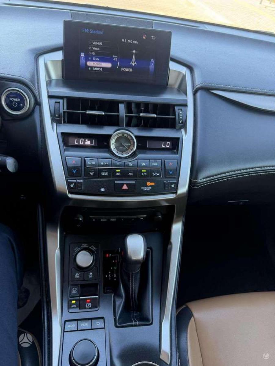 Zils Lexus NX 300h 2015 Viļņa, ar dzinēja tilpumu 2.49 L un nobraukumu 204 tūkst. km par 19600 €, foto 29 vietnē AUTOMOTO.COM.LV