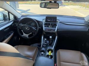 Синий Лексус NX 300h 2015 в Вильнюс, объемом двигателя 2.50 л и пробегом 204 тыс. км за 18350 €, фото 15 на AUTOMOTO.COM.LV