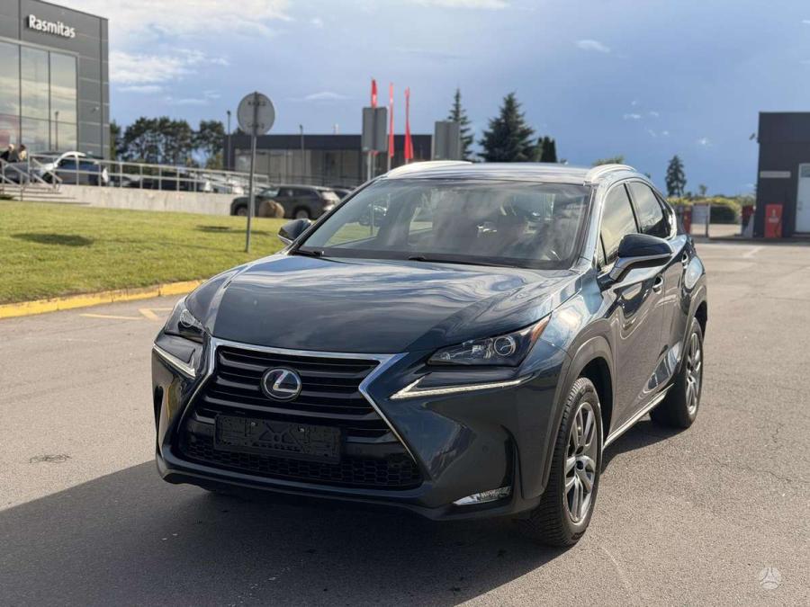Blue Lexus NX 300h 2015 in Vilnius, with an engine capacity of 2.49 L and mileage of 204 thousand km for 18300 €, photo 1 on AUTOMOTO.COM.LV