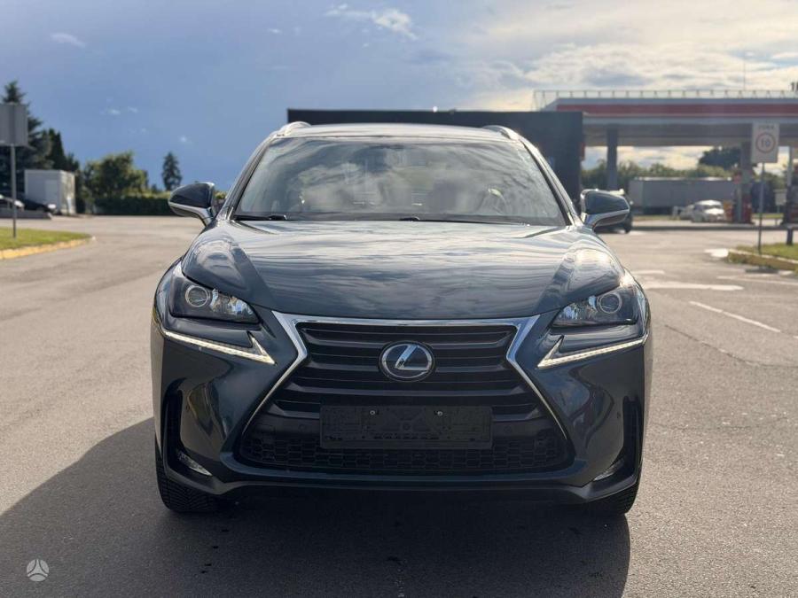 Blue Lexus NX 300h 2015 in Vilnius, with an engine capacity of 2.49 L and mileage of 204 thousand km for 18300 €, photo 3 on AUTOMOTO.COM.LV