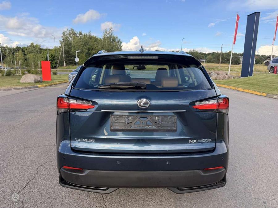 Blue Lexus NX 300h 2015 in Vilnius, with an engine capacity of 2.49 L and mileage of 204 thousand km for 18300 €, photo 15 on AUTOMOTO.COM.LV