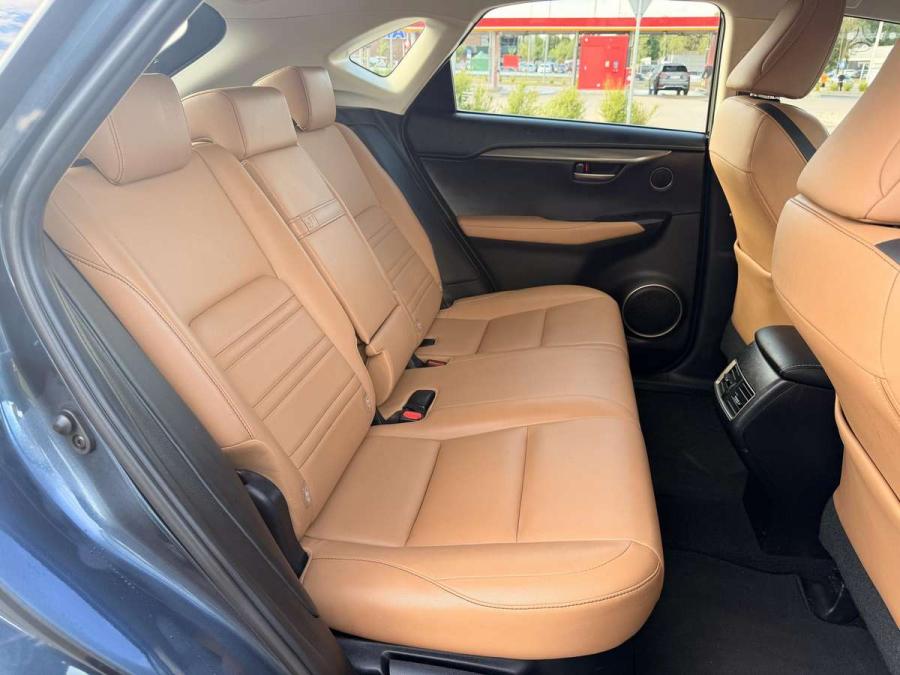 Blue Lexus NX 300h 2015 in Vilnius, with an engine capacity of 2.49 L and mileage of 204 thousand km for 18300 €, photo 33 on AUTOMOTO.COM.LV