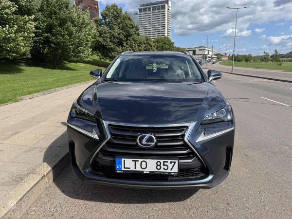 Blue Lexus NX 300h 2015 in Vilnius, with an engine capacity of 2.49 L and mileage of 301 thousand km for 18499 €, photo 8 on AUTOMOTO.COM.LV