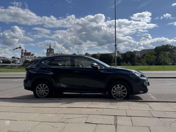 Blue Lexus NX 300h 2015 in Vilnius, with an engine capacity of 2.49 L and mileage of 301 thousand km for 18499 €, photo 10 on AUTOMOTO.COM.LV