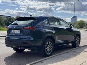 Blue Lexus NX 300h 2015 in Vilnius, with an engine capacity of 2.49 L and mileage of 301 thousand km for 18499 €, photo 12 on AUTOMOTO.COM.LV