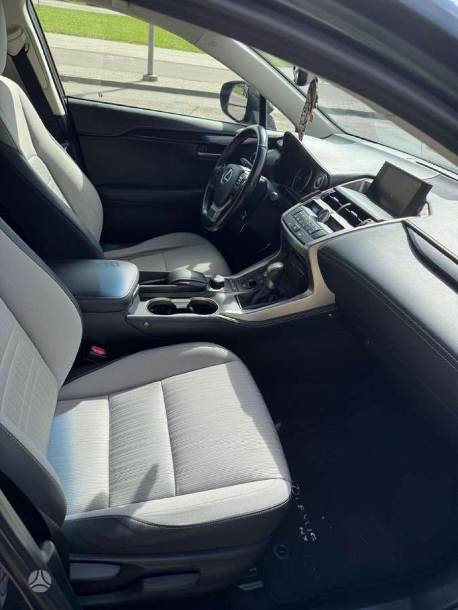 Blue Lexus NX 300h 2015 in Vilnius, with an engine capacity of 2.49 L and mileage of 301 thousand km for 18499 €, photo 16 on AUTOMOTO.COM.LV
