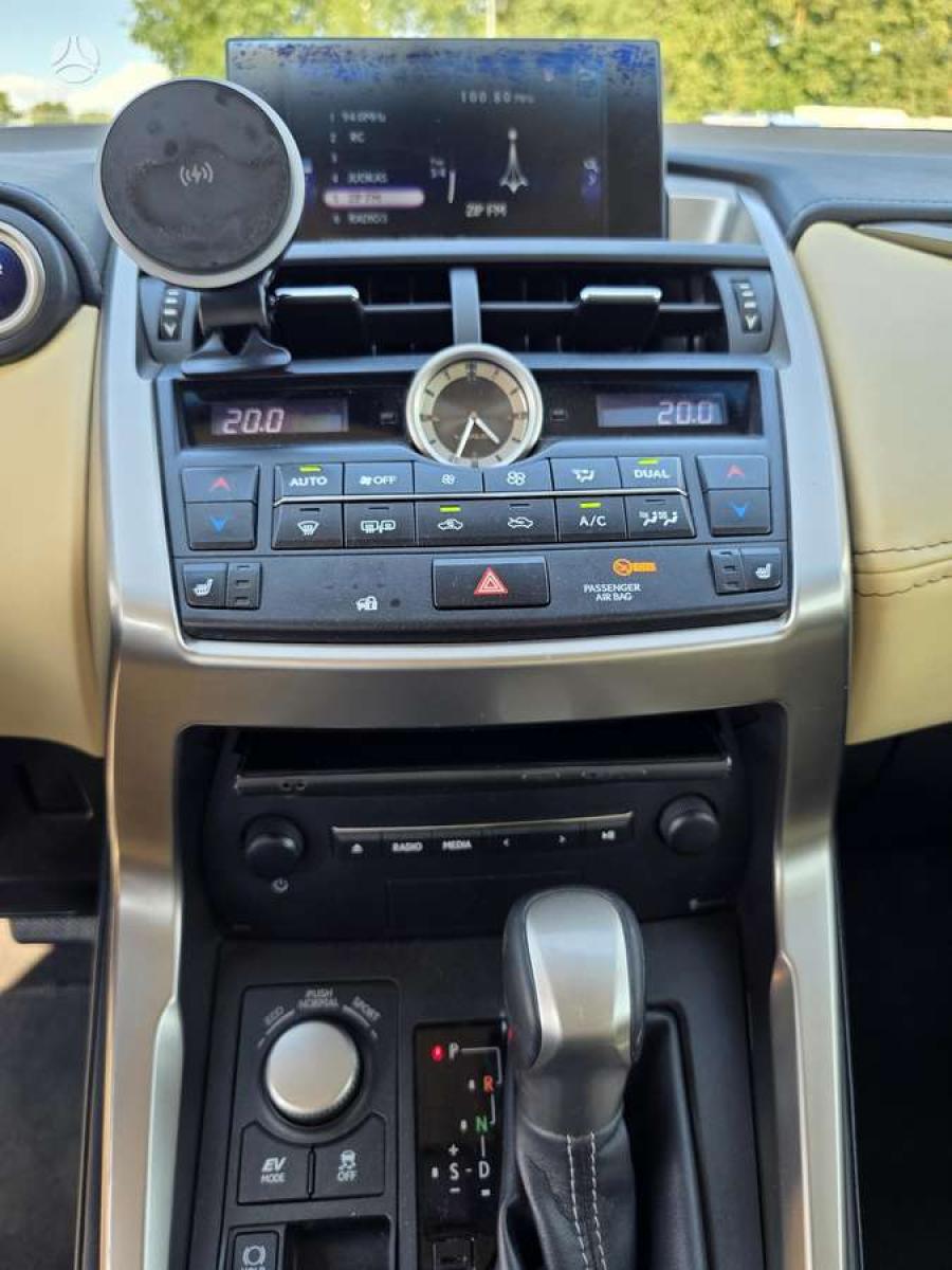 Blue Lexus NX 300h 2015 in Marijampole, with an engine capacity of 2.49 L and mileage of 231 thousand km for 18995 €, photo 17 on AUTOMOTO.COM.LV