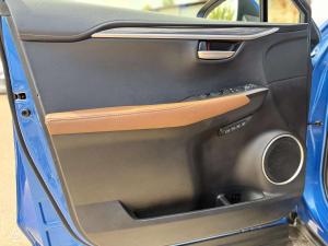 Blue Lexus NX 300h 2016 in Vilnius, with an engine capacity of 2.49 L and mileage of 243 thousand km for 18000 €, photo 26 on AUTOMOTO.COM.LV