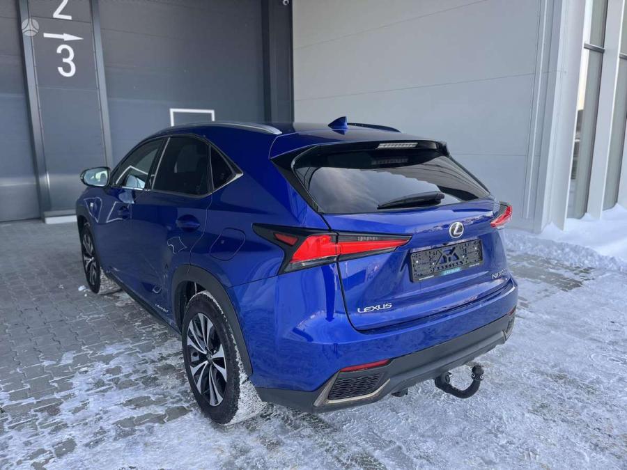 Blue Lexus NX 300h 2018 in Vilnius, with an engine capacity of 2.49 L and mileage of 185 thousand km for 23999 €, photo 5 on AUTOMOTO.COM.LV