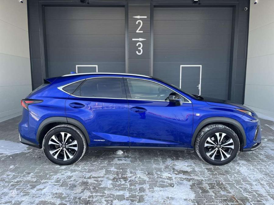 Blue Lexus NX 300h 2018 in Vilnius, with an engine capacity of 2.49 L and mileage of 185 thousand km for 23999 €, photo 9 on AUTOMOTO.COM.LV