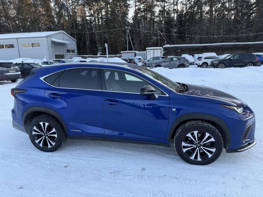 Blue Lexus NX 300h 2018 in Vilnius, with an engine capacity of 2.49 L and mileage of 133 thousand km for 25950 €, photo 4 on AUTOMOTO.COM.LV