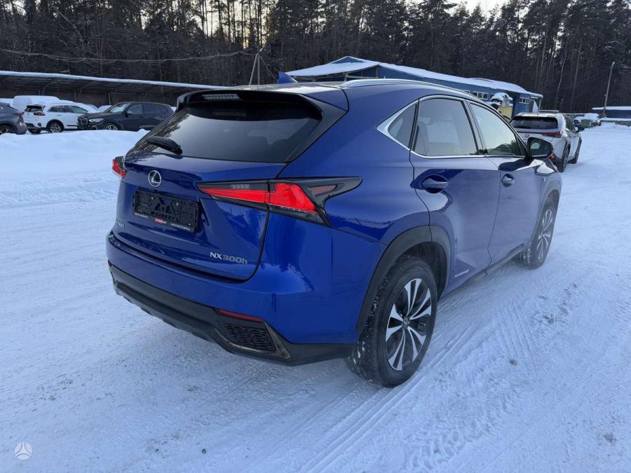 Blue Lexus NX 300h 2018 in Vilnius, with an engine capacity of 2.49 L and mileage of 133 thousand km for 25950 €, photo 5 on AUTOMOTO.COM.LV