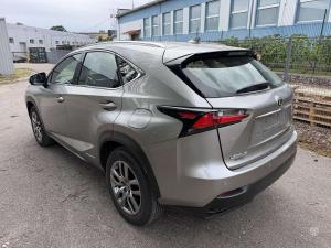 Brown Lexus NX 300h 2014 in Kaunas, with an engine capacity of 2.49 L and mileage of 260 thousand km for 12900 €, photo 8 on AUTOMOTO.COM.LV