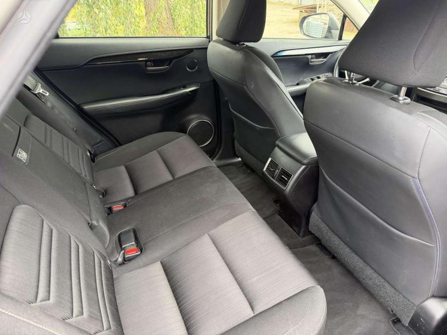 Brown Lexus NX 300h 2014 in Kaunas, with an engine capacity of 2.49 L and mileage of 260 thousand km for 12900 €, photo 12 on AUTOMOTO.COM.LV