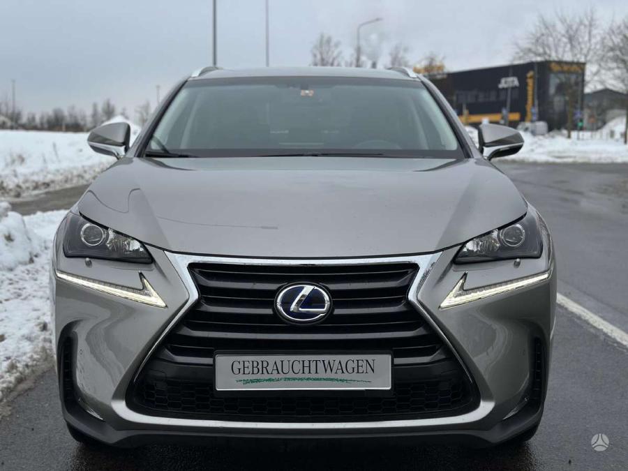 Brown Lexus NX 300h 2015 in Vilnius, with an engine capacity of 2.49 L and mileage of 252 thousand km for 16900 €, photo 2 on AUTOMOTO.COM.LV