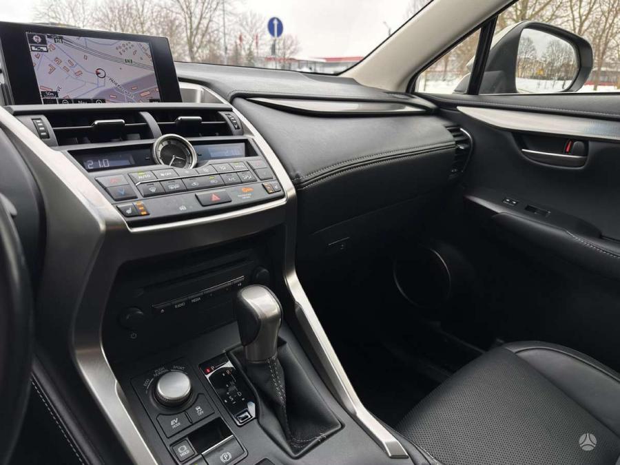 Brown Lexus NX 300h 2015 in Vilnius, with an engine capacity of 2.49 L and mileage of 252 thousand km for 16900 €, photo 28 on AUTOMOTO.COM.LV