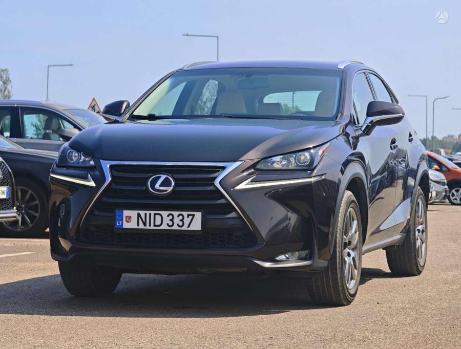 Коричневый Лексус NX 300h 2015 в Вильнюс, объемом двигателя 2.49 л и пробегом 212 тыс. км за 18900 €, фото 1 на AUTOMOTO.COM.LV