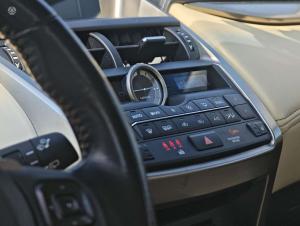 Коричневый Лексус NX 300h 2015 в Вильнюс, объемом двигателя 2.49 л и пробегом 212 тыс. км за 18900 €, фото 19 на AUTOMOTO.COM.LV