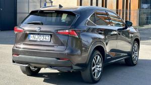Коричневый Лексус NX 300h 2015 в Каунас, объемом двигателя 2.49 л и пробегом 255 тыс. км за 18400 €, фото 5 на AUTOMOTO.COM.LV