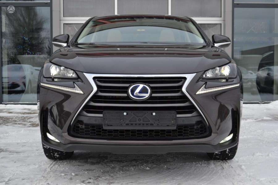 Brown Lexus NX 300h 2016 in Vilnius, with an engine capacity of 2.49 L and mileage of 202 thousand km for 20000 €, photo 3 on AUTOMOTO.COM.LV