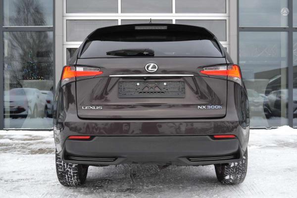 Brown Lexus NX 300h 2016 in Vilnius, with an engine capacity of 2.49 L and mileage of 202 thousand km for 20000 €, photo 8 on AUTOMOTO.COM.LV