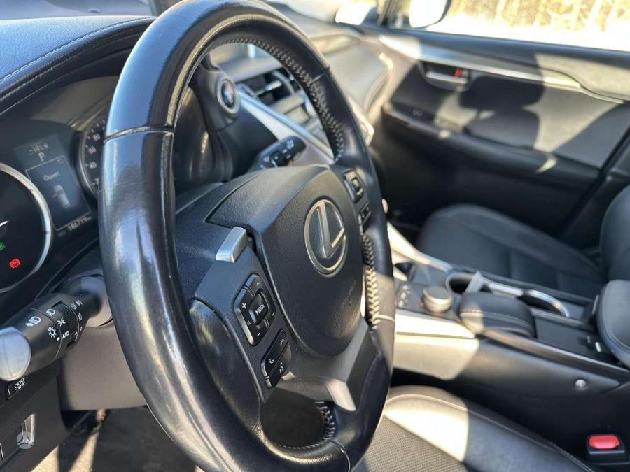 Brown Lexus NX 300h 2016 in Kaunas, with an engine capacity of 2.49 L and mileage of 186 thousand km for 19600 €, photo 15 on AUTOMOTO.COM.LV