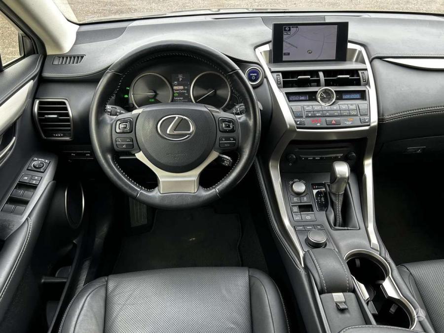 Коричневый Лексус NX 300h 2016 в Вильнюс, объемом двигателя 2.49 л и пробегом 256 тыс. км за 18400 €, фото 15 на AUTOMOTO.COM.LV