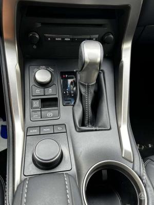 Коричневый Лексус NX 300h 2016 в Вильнюс, объемом двигателя 2.49 л и пробегом 256 тыс. км за 18400 €, фото 19 на AUTOMOTO.COM.LV
