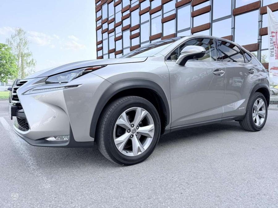 Brown Lexus NX 300h 2017 in Kaunas, with an engine capacity of 2.49 L and mileage of 206 thousand km for 21555 €, photo 3 on AUTOMOTO.COM.LV