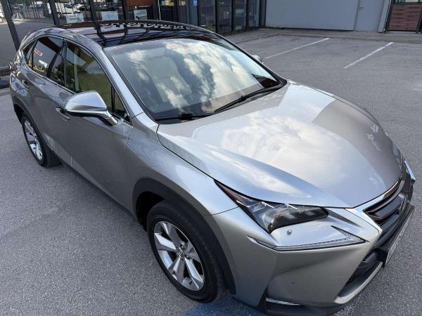 Brown Lexus NX 300h 2017 in Kaunas, with an engine capacity of 2.49 L and mileage of 206 thousand km for 21555 €, photo 5 on AUTOMOTO.COM.LV
