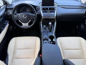 Brown Lexus NX 300h 2017 in Kaunas, with an engine capacity of 2.49 L and mileage of 206 thousand km for 21555 €, photo 11 on AUTOMOTO.COM.LV
