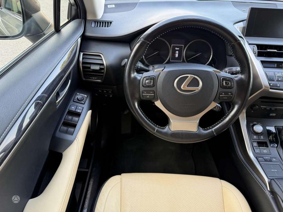 Brown Lexus NX 300h 2017 in Kaunas, with an engine capacity of 2.49 L and mileage of 206 thousand km for 21555 €, photo 12 on AUTOMOTO.COM.LV