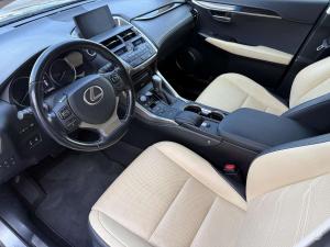 Brown Lexus NX 300h 2017 in Kaunas, with an engine capacity of 2.49 L and mileage of 206 thousand km for 21555 €, photo 13 on AUTOMOTO.COM.LV