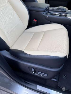 Brown Lexus NX 300h 2017 in Kaunas, with an engine capacity of 2.49 L and mileage of 206 thousand km for 21555 €, photo 24 on AUTOMOTO.COM.LV