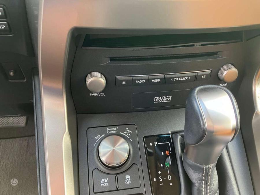 Brown Lexus NX 300h 2017 in Vilnius, with an engine capacity of 2.49 L and mileage of 68 thousand km for 32000 €, photo 13 on AUTOMOTO.COM.LV