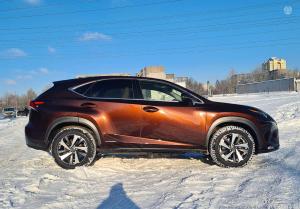 Brown Lexus NX 300h 2018 in Vilnius, with an engine capacity of 2.49 L and mileage of 155 thousand km for 26400 €, photo 7 on AUTOMOTO.COM.LV