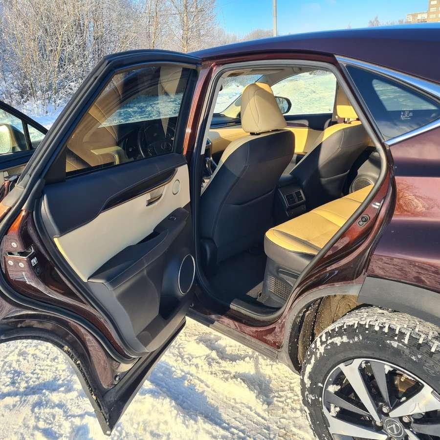 Brown Lexus NX 300h 2018 in Vilnius, with an engine capacity of 2.49 L and mileage of 155 thousand km for 26400 €, photo 15 on AUTOMOTO.COM.LV