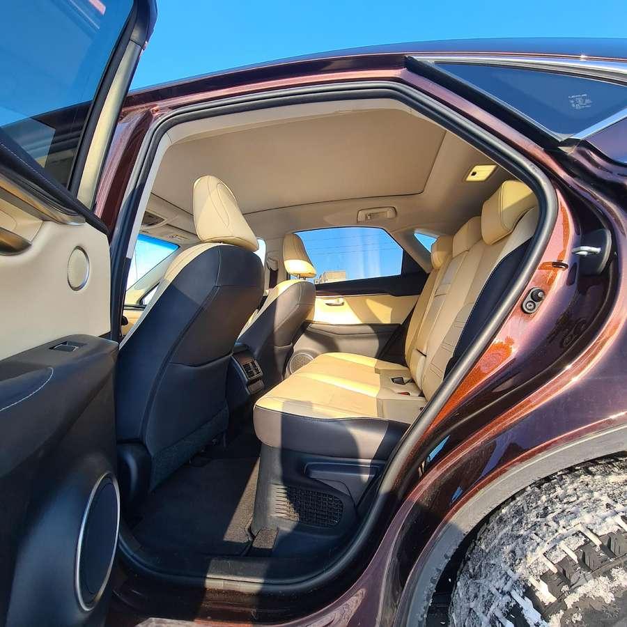 Brown Lexus NX 300h 2018 in Vilnius, with an engine capacity of 2.49 L and mileage of 155 thousand km for 26400 €, photo 16 on AUTOMOTO.COM.LV