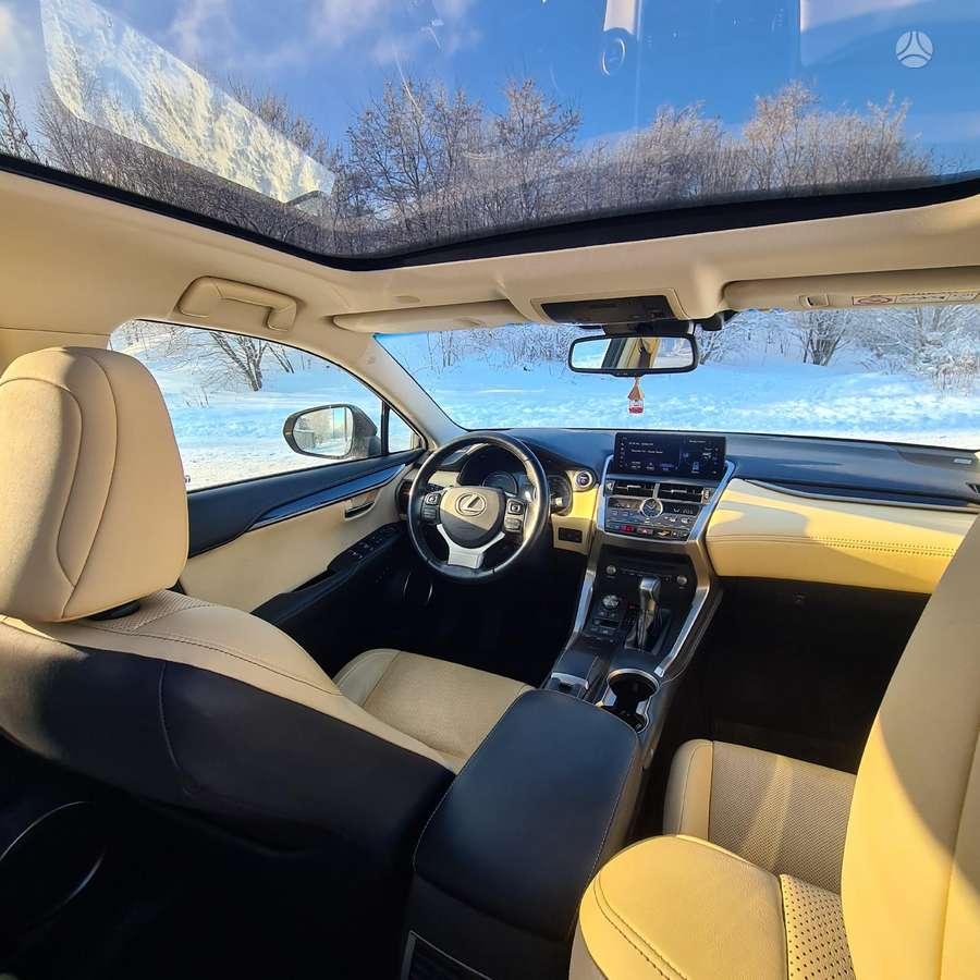 Brown Lexus NX 300h 2018 in Vilnius, with an engine capacity of 2.49 L and mileage of 155 thousand km for 26400 €, photo 17 on AUTOMOTO.COM.LV