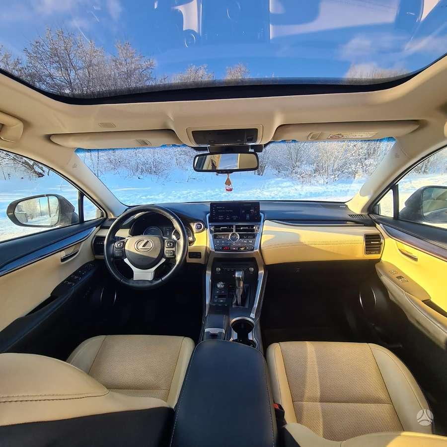 Brown Lexus NX 300h 2018 in Vilnius, with an engine capacity of 2.49 L and mileage of 155 thousand km for 26400 €, photo 18 on AUTOMOTO.COM.LV