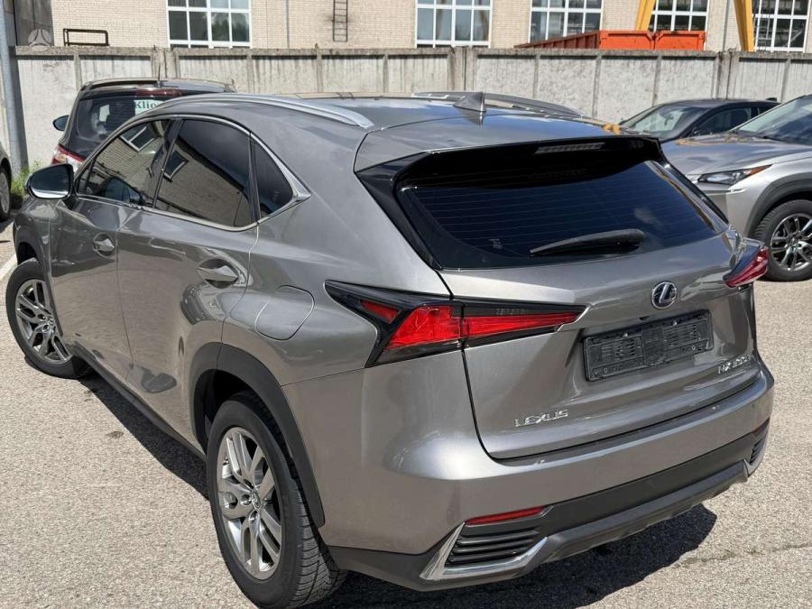 Brown Lexus NX 300h 2018 in Vilnius, with an engine capacity of 2.49 L and mileage of 127 thousand km for 21700 €, photo 12 on AUTOMOTO.COM.LV