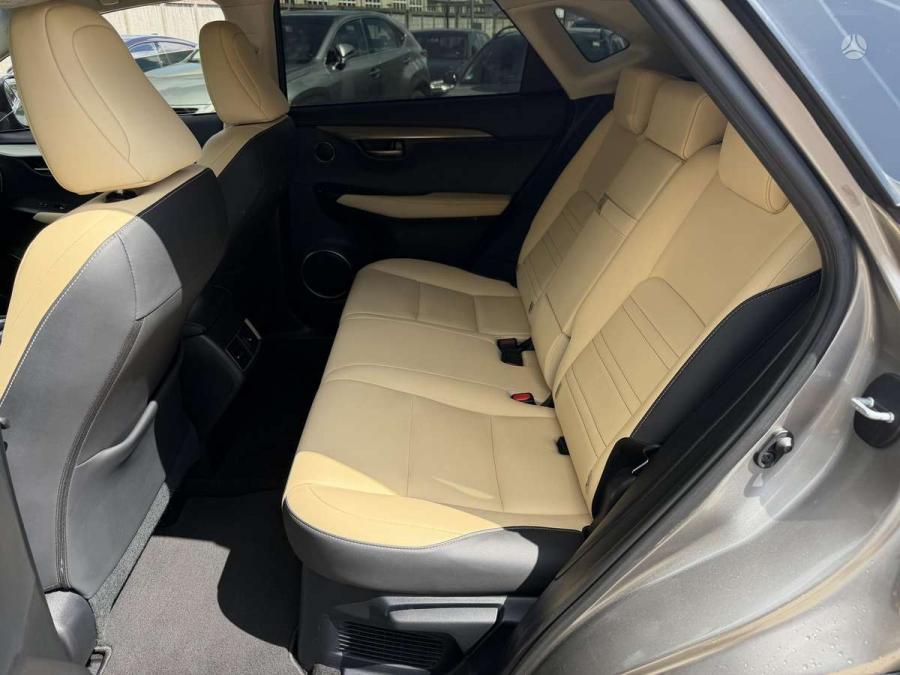 Brown Lexus NX 300h 2018 in Vilnius, with an engine capacity of 2.49 L and mileage of 127 thousand km for 21700 €, photo 15 on AUTOMOTO.COM.LV