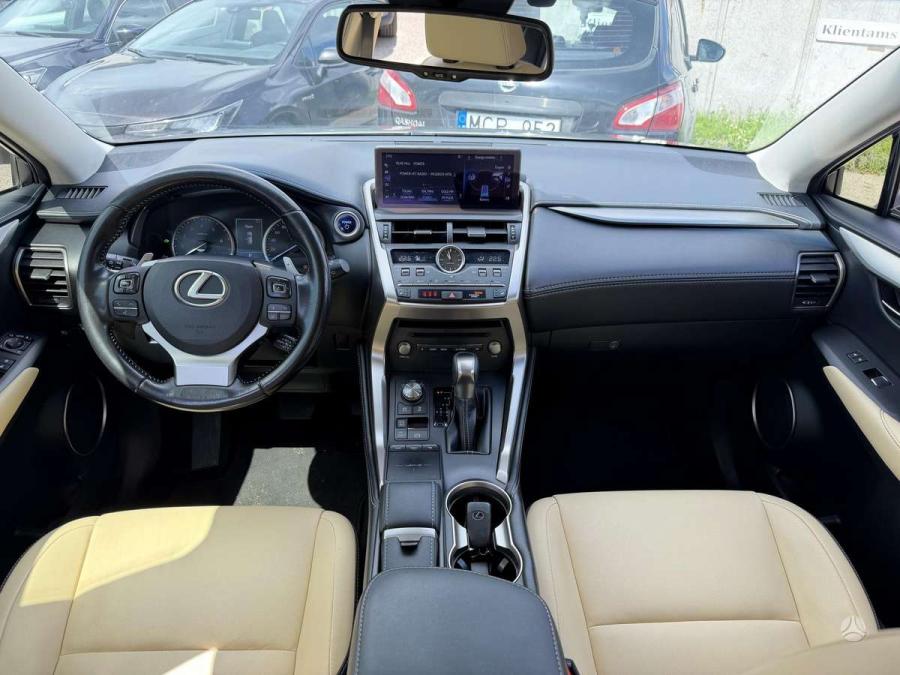 Brown Lexus NX 300h 2018 in Vilnius, with an engine capacity of 2.49 L and mileage of 127 thousand km for 21700 €, photo 17 on AUTOMOTO.COM.LV