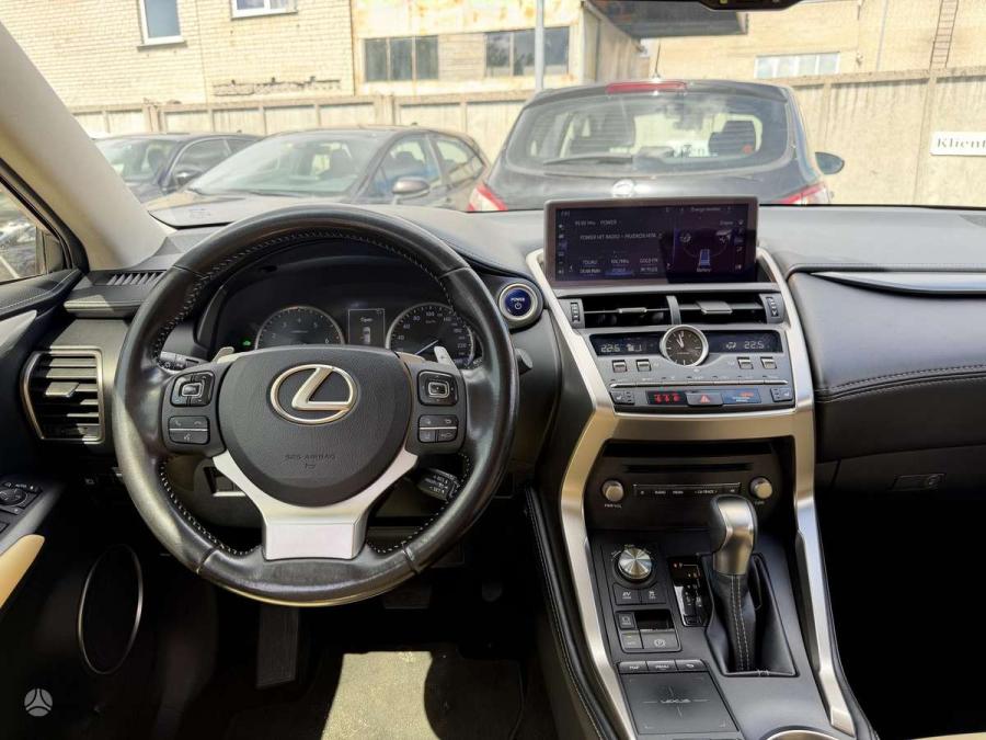 Brown Lexus NX 300h 2018 in Vilnius, with an engine capacity of 2.49 L and mileage of 127 thousand km for 21700 €, photo 18 on AUTOMOTO.COM.LV