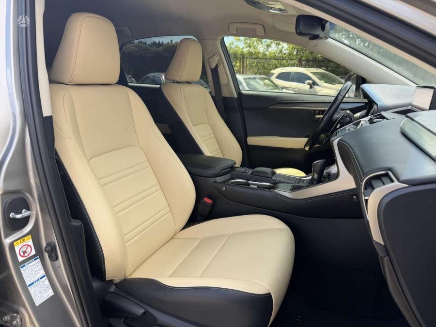 Brown Lexus NX 300h 2018 in Vilnius, with an engine capacity of 2.49 L and mileage of 127 thousand km for 21700 €, photo 20 on AUTOMOTO.COM.LV