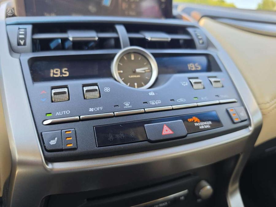 Коричневый Лексус NX 300h 2018 в Вильнюс, объемом двигателя 2.49 л и пробегом 105 тыс. км за 25500 €, фото 32 на AUTOMOTO.COM.LV