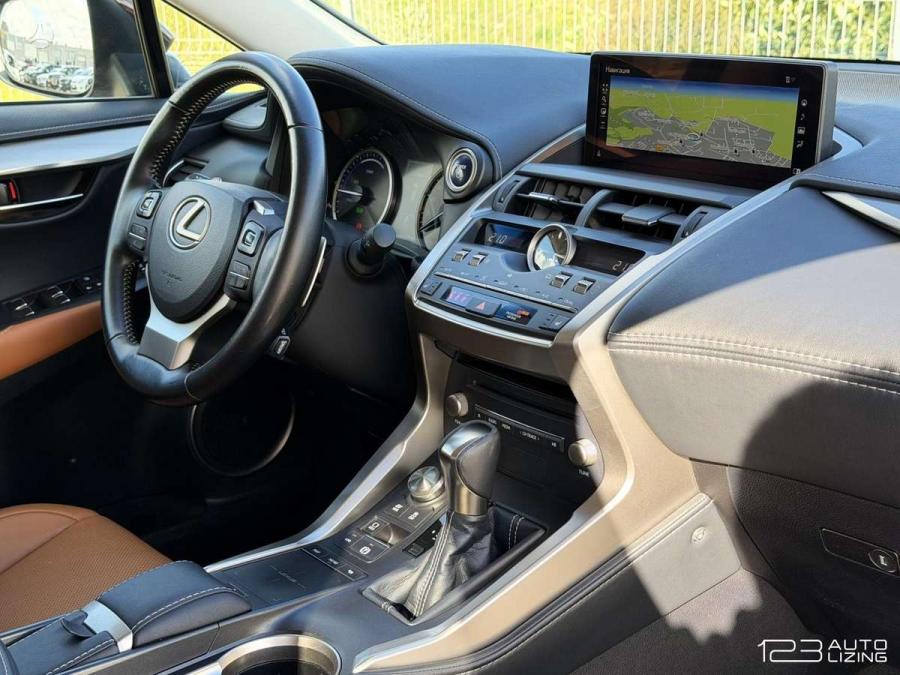 Brūns Lexus NX 300h 2018 Tauragė, ar dzinēja tilpumu 2.50 L un nobraukumu 163 tūkst. km par 23500 €, foto 17 vietnē AUTOMOTO.COM.LV